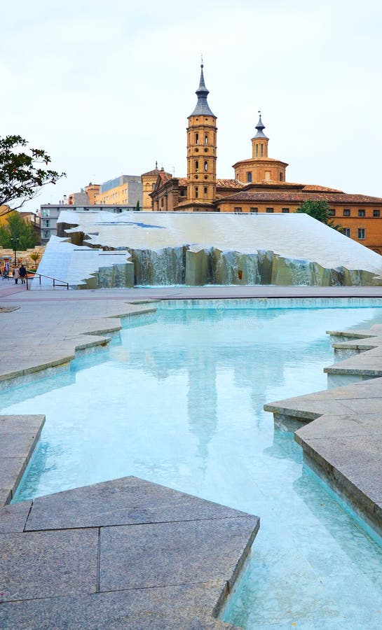 Modern Fountain in Saragossa Stock Photo - Image of landmark, saragossa ...