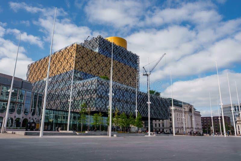 Modern Geometric Library of Birmingham, UK with Golden Top and Plaza ...