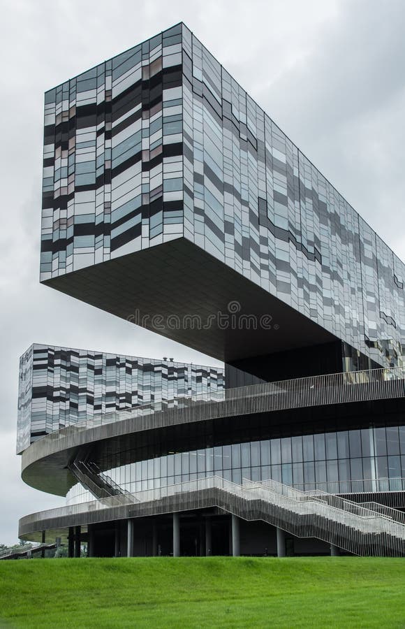 9,996 Modern Round Glass Building Stock Photos - Free & Royalty-Free ...