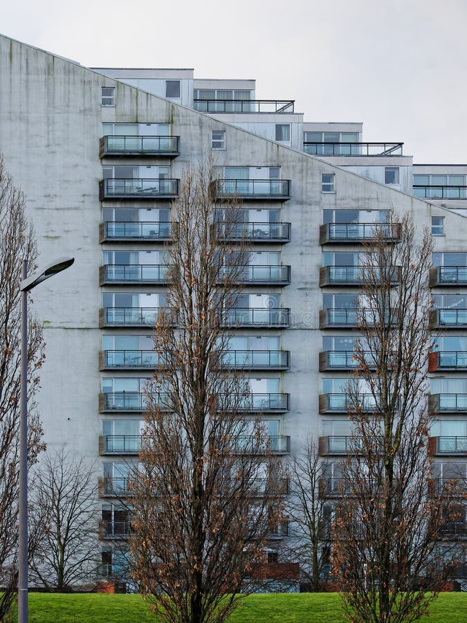 Modern High Rise Flats at Glasgow Harbour Stock Photo - Image of modern ...