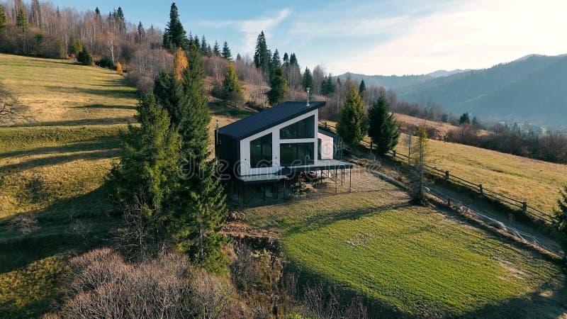 Modern Hillside Cabin with Panoramic Views. Contemporary Cabin on a ...
