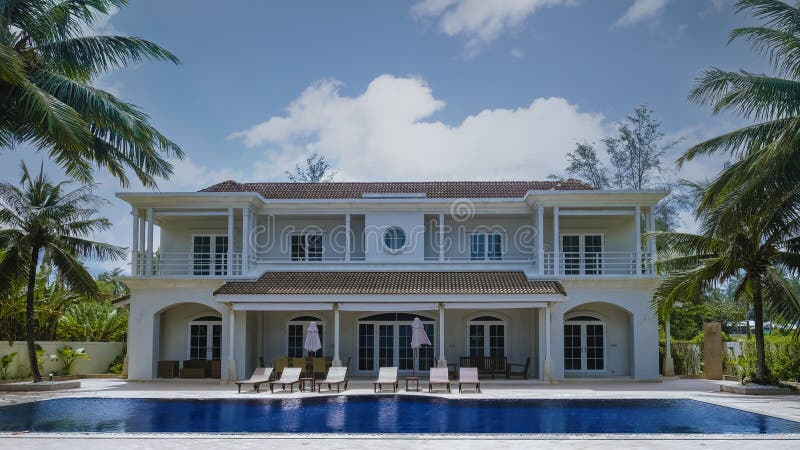 Modern House with a Swimming Pool, Modern Pool Villa at the Beach Stock ...