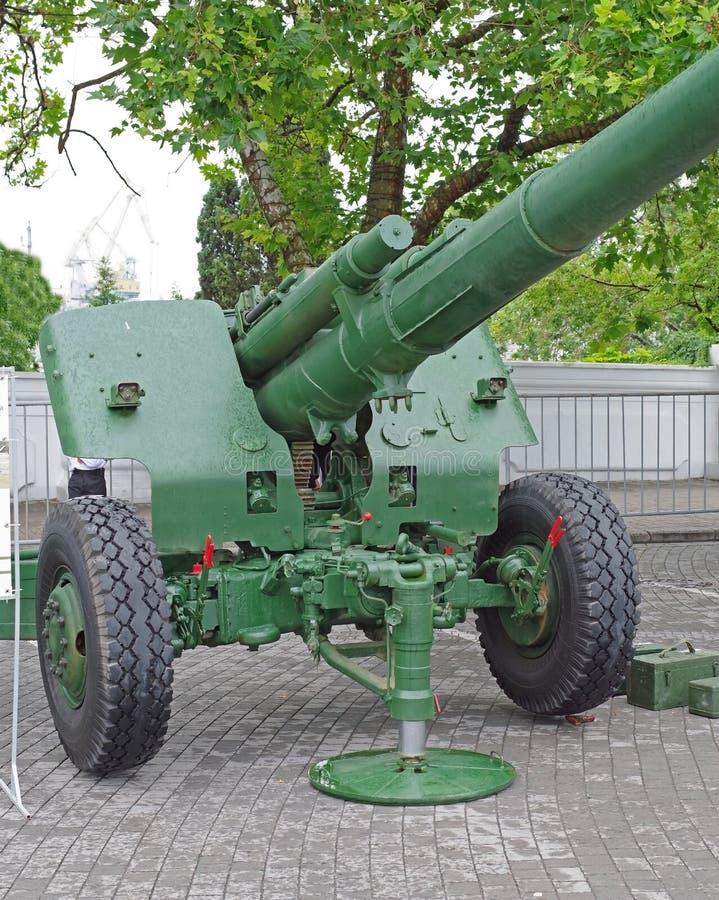 Modern Howitzer Cannon