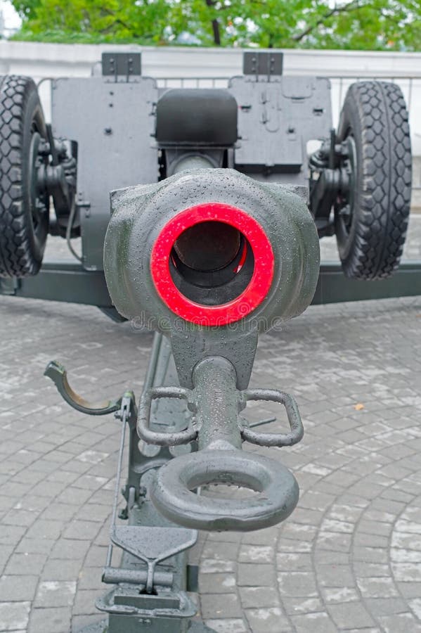 Modern howitzer cannon stock image. Image of exhibition - 152760491