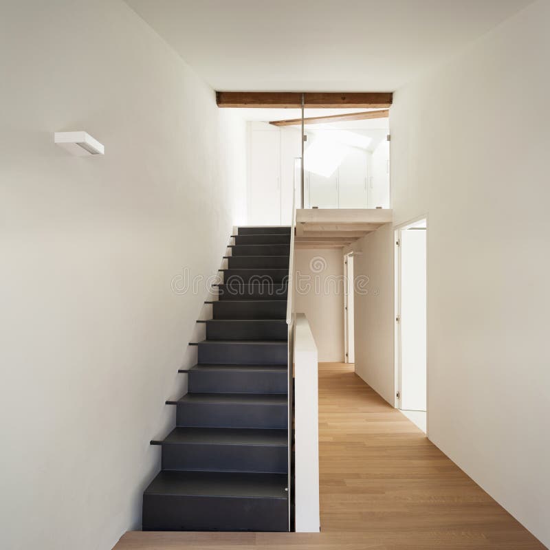 Moderne trap stock foto. Image of ontwerp, huis, luxe - 12990136
