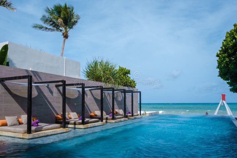 Modern Infinity Pool at the Beach Stock Photo - Image of infinity ...