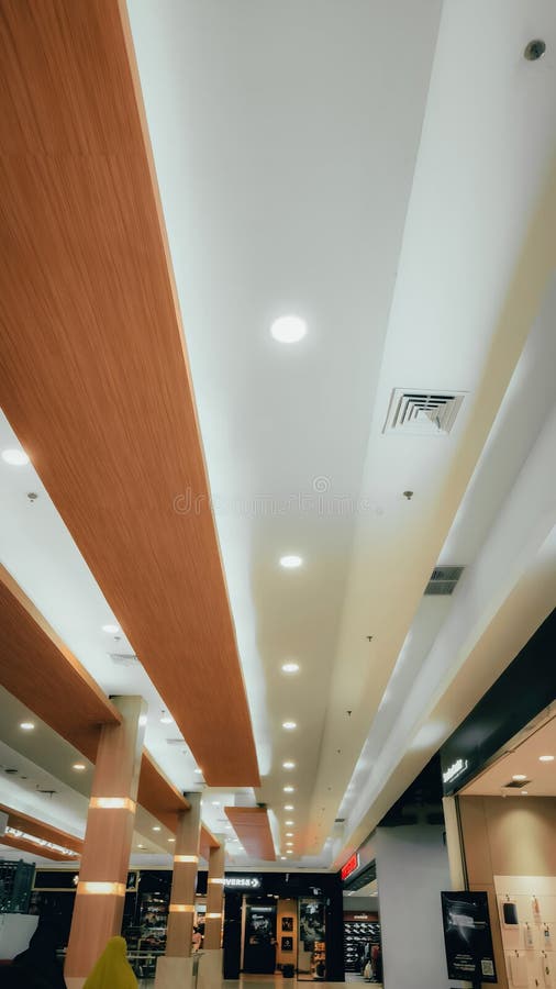 Modern Interior Design Featuring Stylish Ceiling Recessed Lighting ...