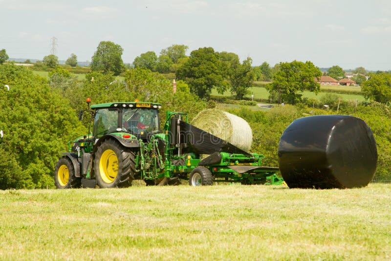 Round bale alignment editorial photography. Image of agriculture - 60377702