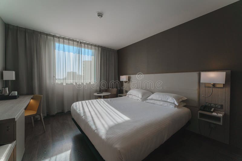 Modern Luxury Hotel Room Interior, Comfortable Hotel Bedroom Editorial ...