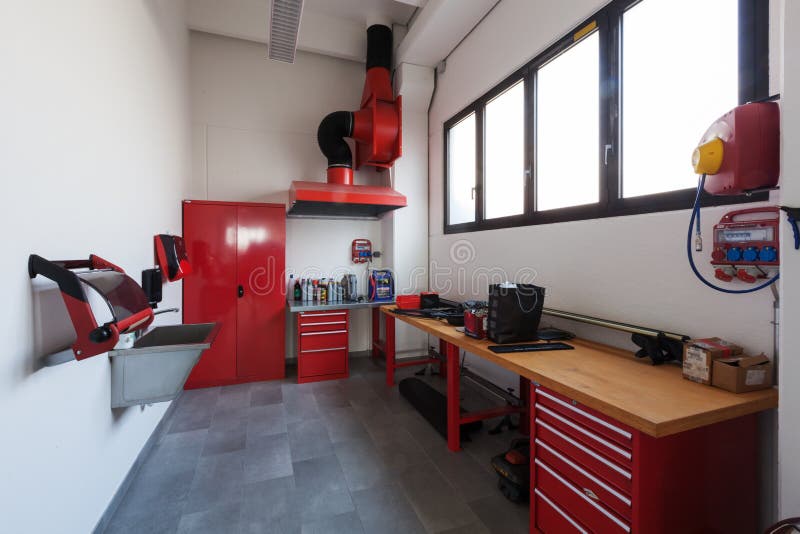 Modern Mechanical Workshop Interior Stock Photo - Image of inside ... Modern Mechanical Workshop Interior Stock Photo - Image of inside ...