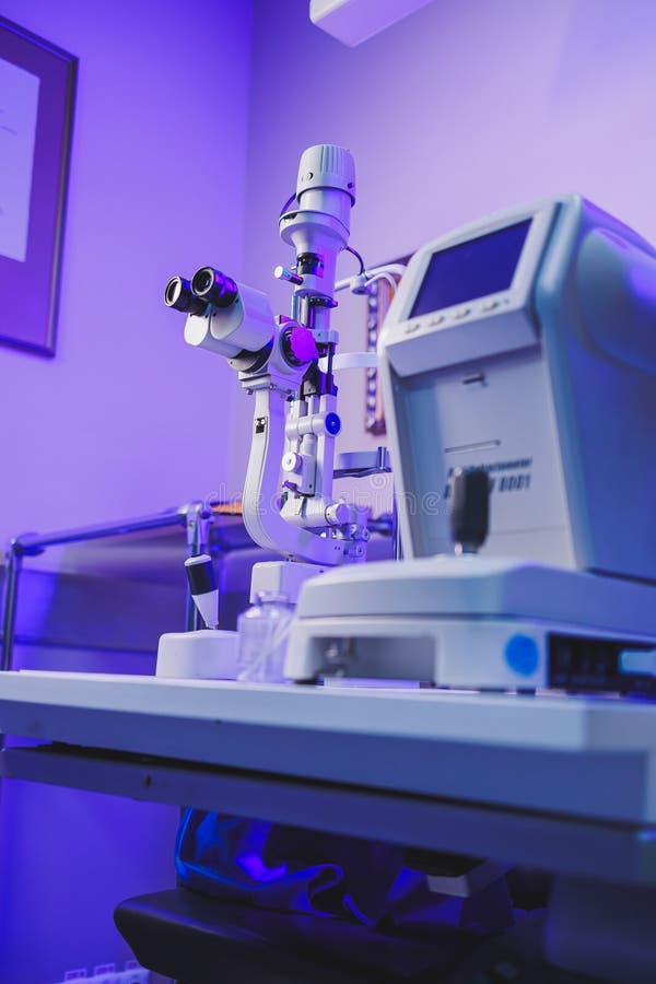 A Modern Microscope for Vision Stock Image - Image of health, treatment ...