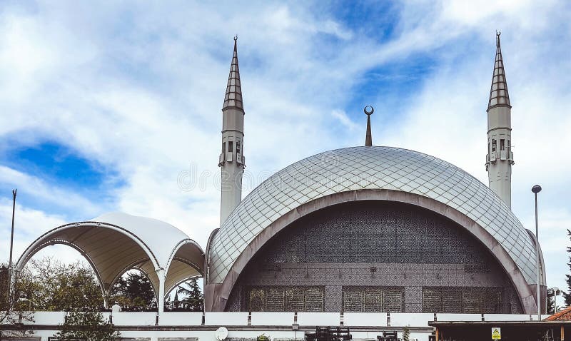 Modern mosque in Istanbul stock image. Image of landmark - 260616885