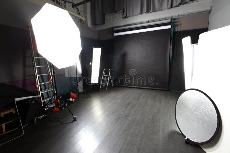 Modern photo studio stock image. Image of lamp, makeup - 27661769