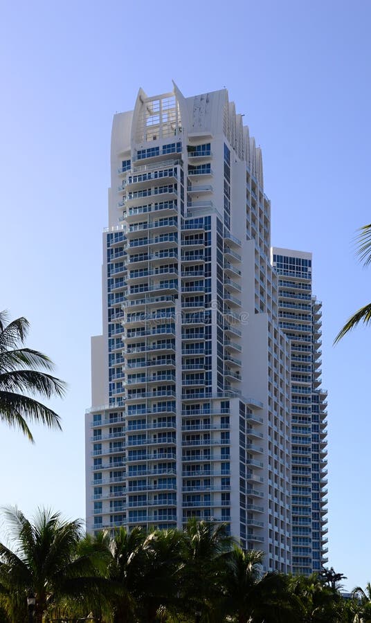 Modern Skyscraper in Miami South Beach, Florida Editorial Photo - Image ...