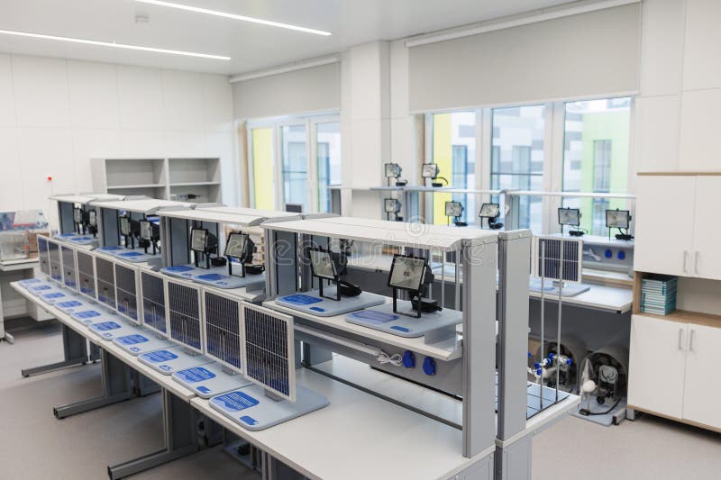 124 Classroom Experiment Equipment Instruments Stock Photos - Free ...