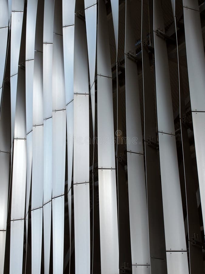 Modern Stylish Steel Vertical Curved Panels in Vertical Pattern ...