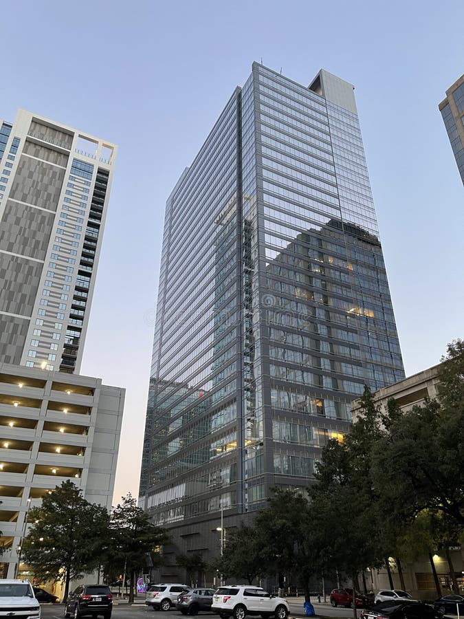 Modern Tower in Downtown Houston Editorial Stock Image - Image of ...