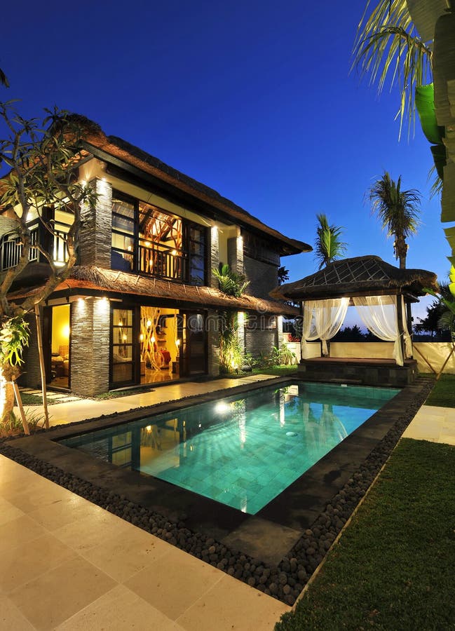 Modern Tropical Villa with Swimming Pool Stock Image - Image of ocean ...