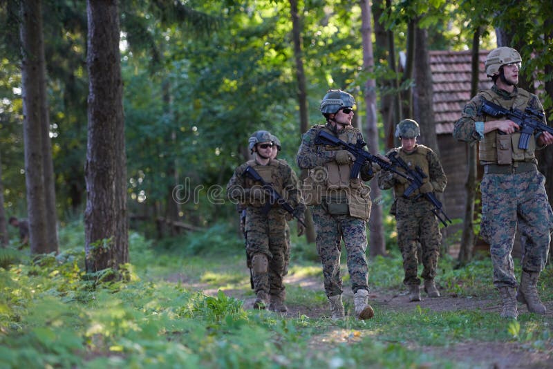 Modern Warfare Soldiers Squad in Battle Stock Image - Image of firearms ...