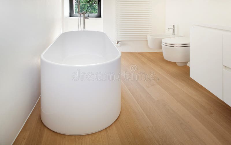 Moderne Badkuip stock foto. Image of echt, ruimte, muur - 40574738