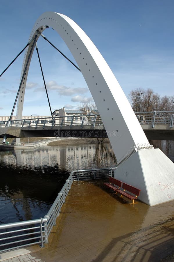 Moderne boogbrug stock foto. Image of boog, zonsondergang - 38500650
