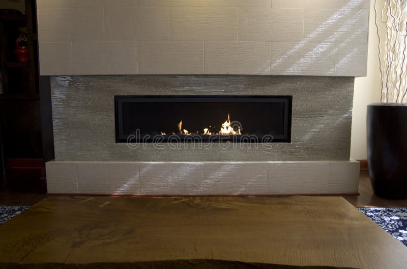 Moderne open haard stock foto. Image of ontwerp, ruimte - 40541728