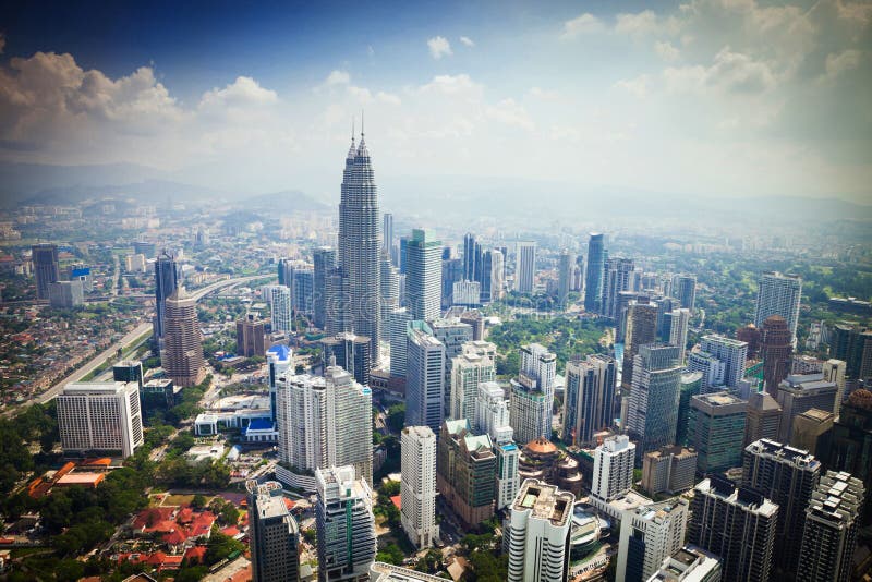 Moderne stad stock afbeelding. Image of architectuur - 32355947