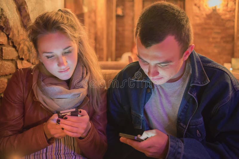 Verabredung stockfoto. Bild von verabredung, dunkel, kultur - 43865430