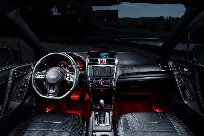 Auto Nach Innen Neuer Moderner Innenraum Des Erstklassigen Autos Mit ...