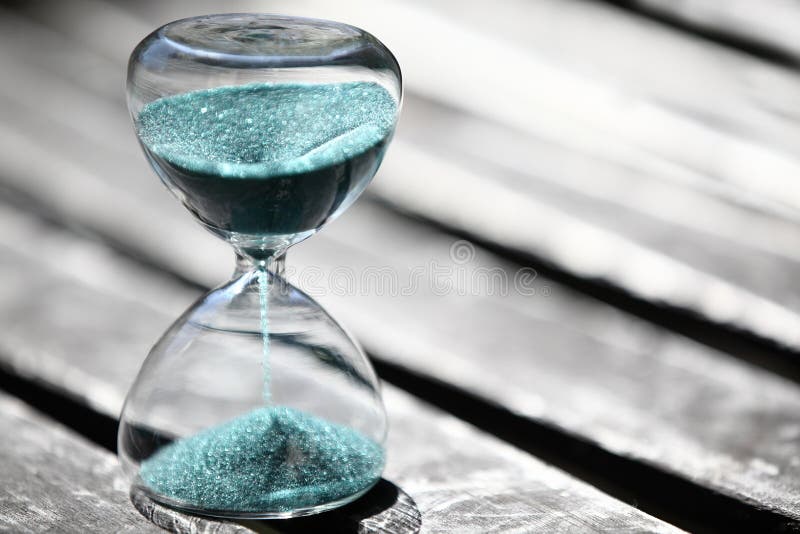 Modernt Timglas Symbol Av Tid Nedräkning Fotografering för Bildbyråer ...