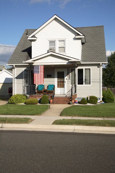 Modest House stock image. Image of sidewalk, story, porch - 3241053