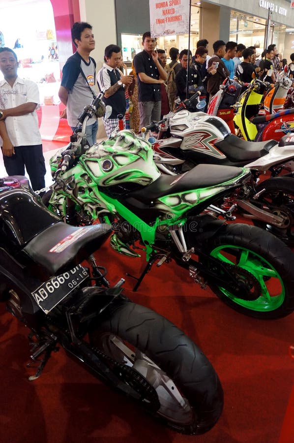 681 Sport Modification Photos - Free & Royalty-Free Stock Photos from ...