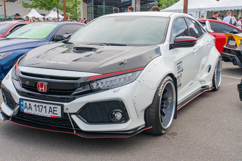 Modified Honda Civic Type R FD2 Leaving JDM Run Car Meet Editorial ...