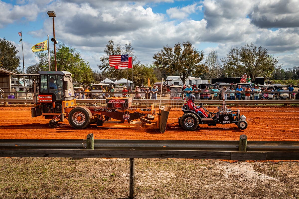 Modified Tractor Pulling Stock Photos - Free & Royalty-Free Stock ...
