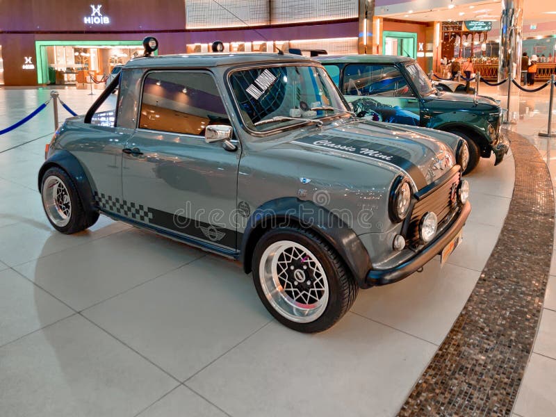 Modified and Unique Mini Cooper S Turbo Displayed in a Show | Cool and ...