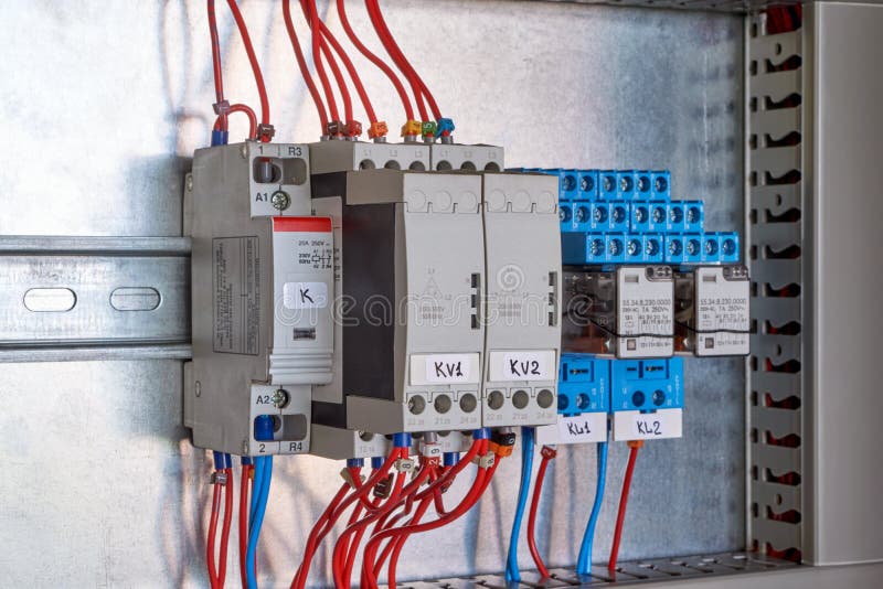 Modular Contactor, Two Phase Change Control Relays and Two Intermediate ...