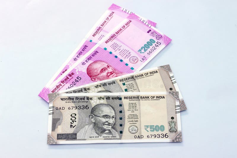 A Moeda Indiana Nova De Notas De 2000 E 500 Rupias No Dinheiro Franze ...
