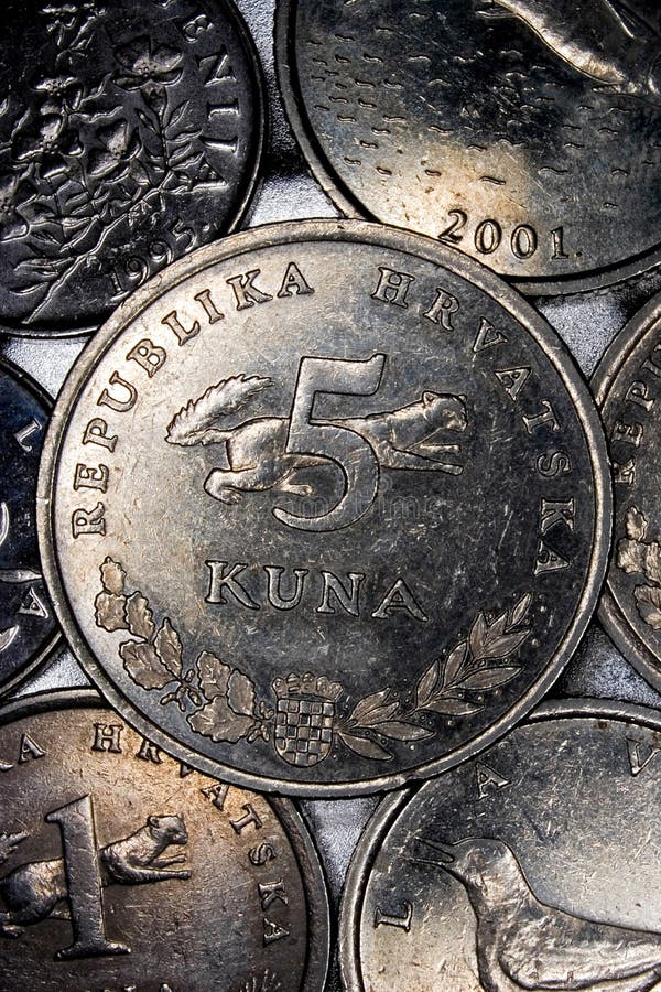 Kuna Croata, Notas De Banco Dos Hundres E Moedas Foto de Stock - Imagem ...