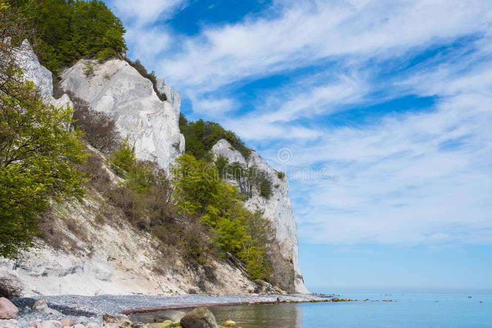 Moens klint chalk cliffs stock image. Image of moen - 116028247