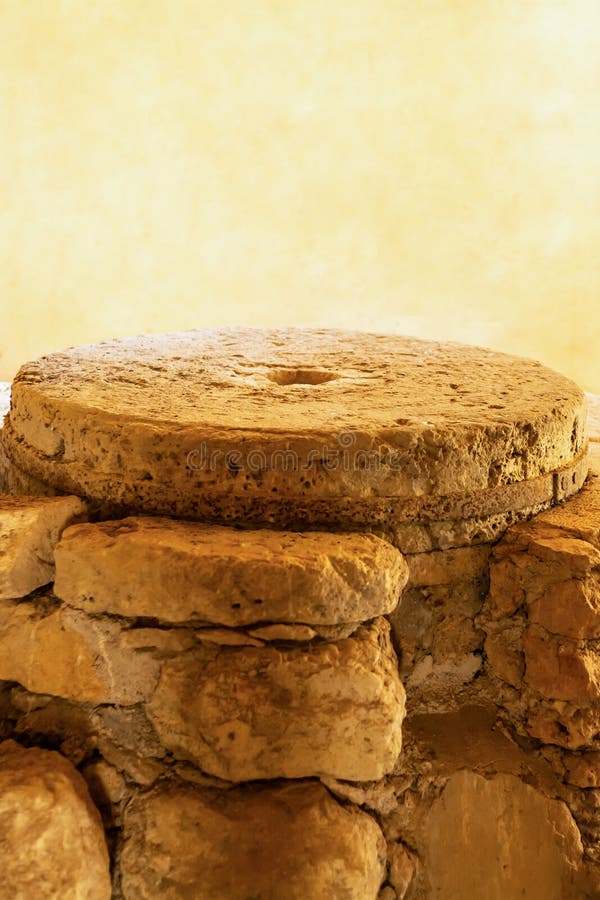 Moinho De Madeira Tradicional, Moinho De Farinha Tradicional Foto de ...