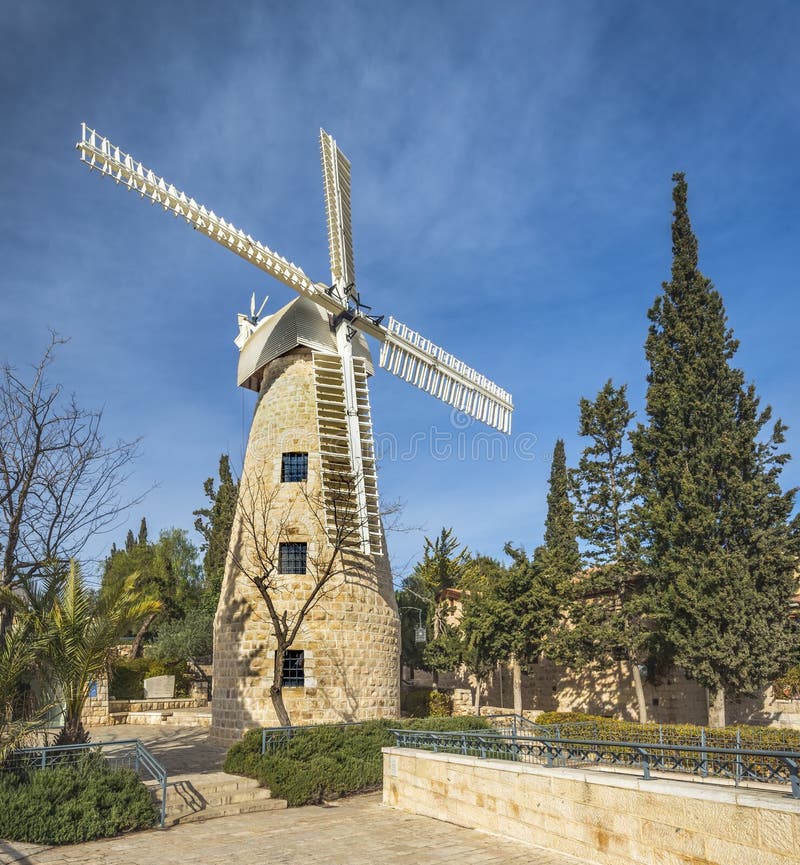 Moinho De Vento De Montefiore, Jerusalem Foto de Stock - Imagem de ...