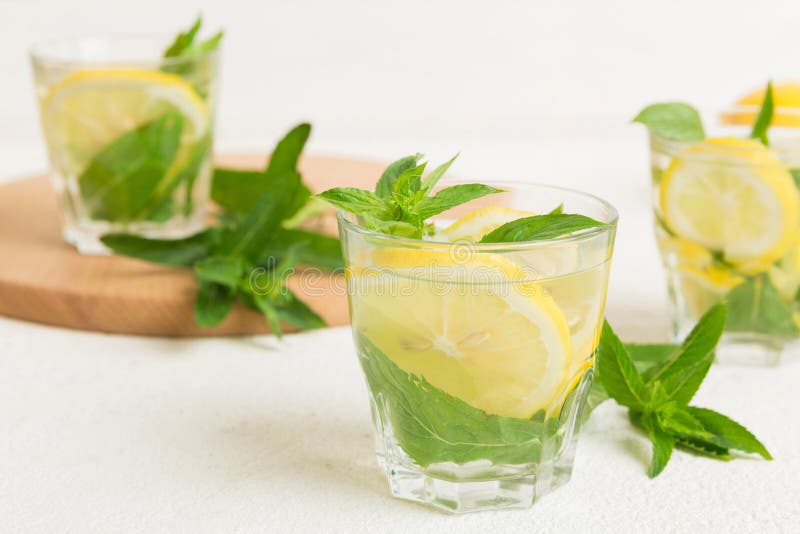 Mojito Cocktail. Refreshing Mojito Cocktail with Lime, Lemon and Mint ...