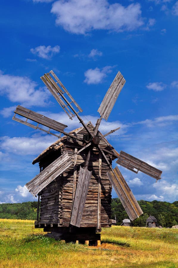 Molino imagen de archivo. Imagen de azul, viento, nubes - 11780653