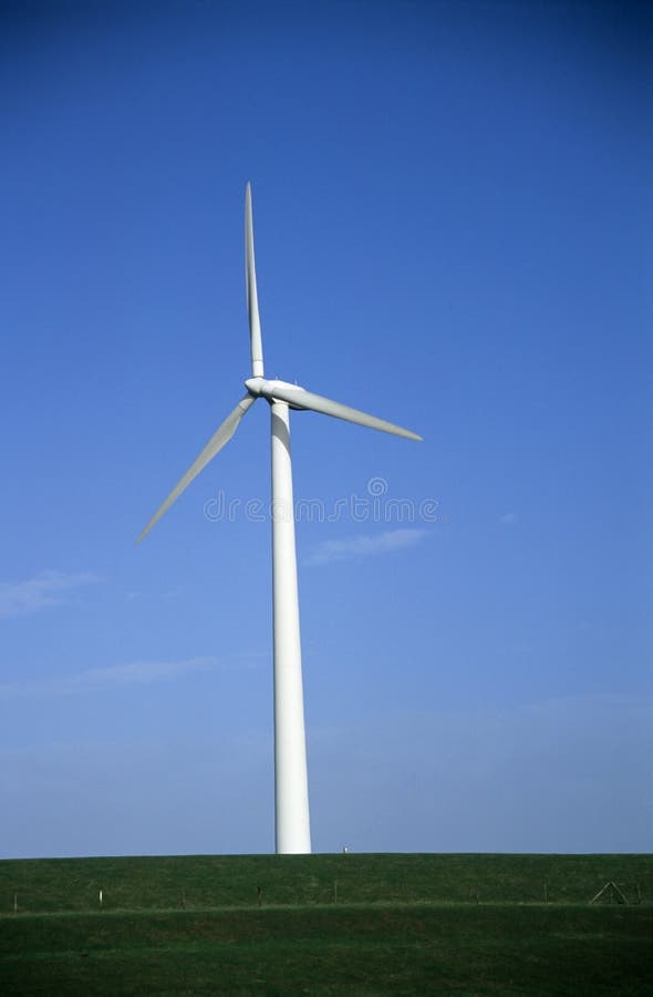 Molino de viento moderno foto de archivo. Imagen de generador - 1259332