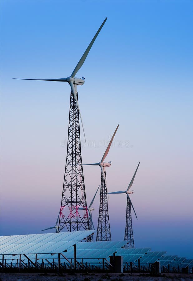 11,538 Molinos De Viento Modernos Fotos de stock - Fotos libres de ...