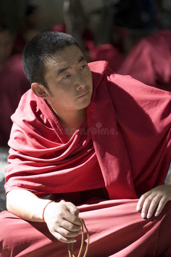 Monge Tibetana - Monastério De Ganden - Tibet Imagem de Stock Editorial ...