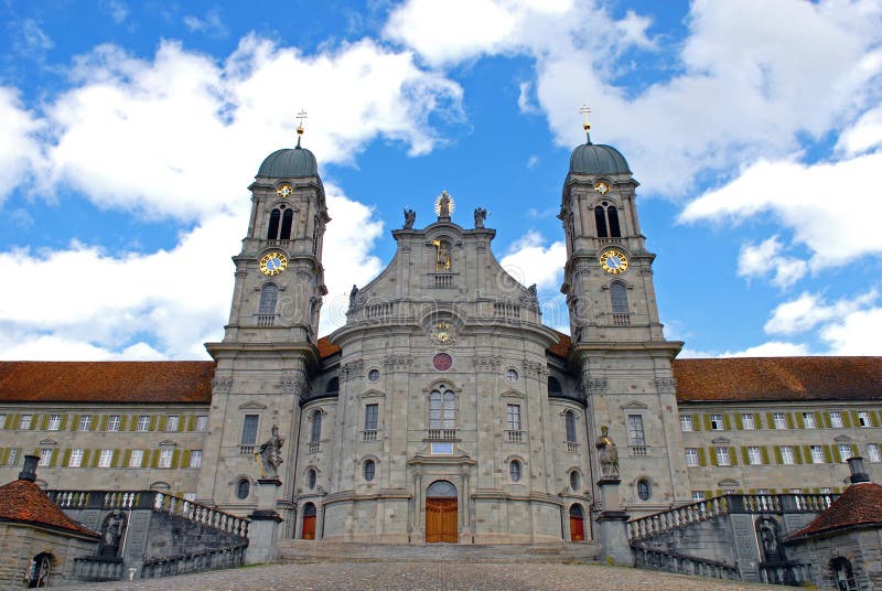 Monastary stockfoto. Bild von haus, kloster, reise, maurerarbeit - 31094686