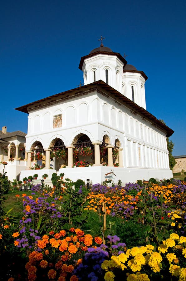 Monasterio De Aninoasa - Rumania Foto de archivo - Imagen de europa ...