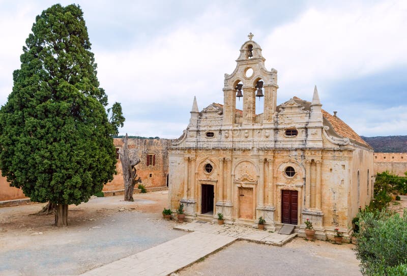 Monasterio De Arkadia En Creta Foto de archivo - Imagen de flor ...