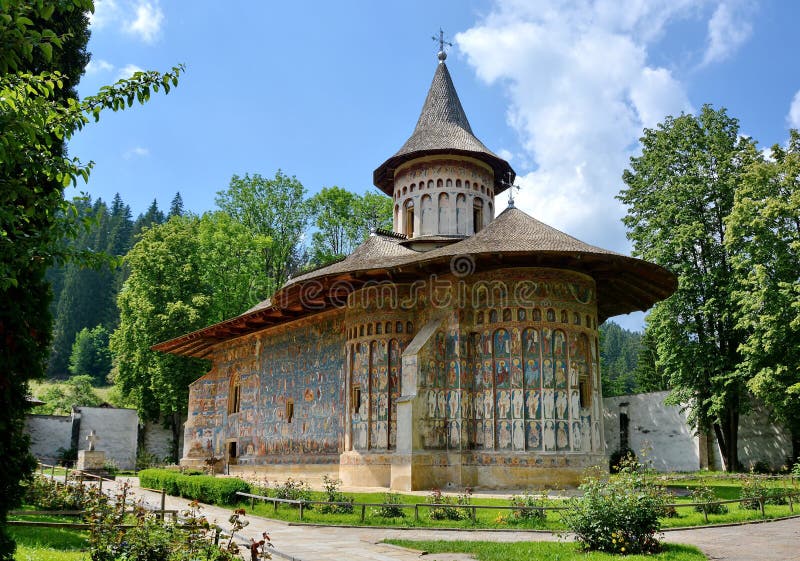 El Monasterio De Voronet Es Un Monasterio Pintado Famoso En Rumania ...